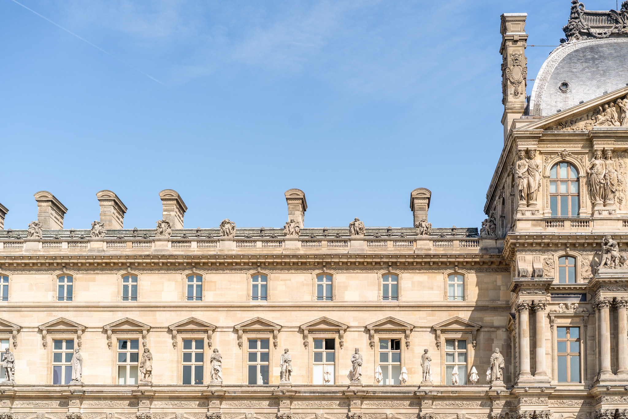 A COMPREHENSIVE GUIDE TO PARIS - Faraway Dispatches